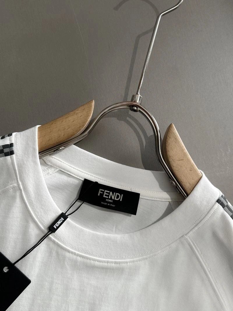 Accurate model Fendi T-Shirts