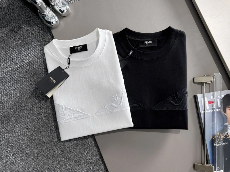 Top mirror Fendi T-Shirts