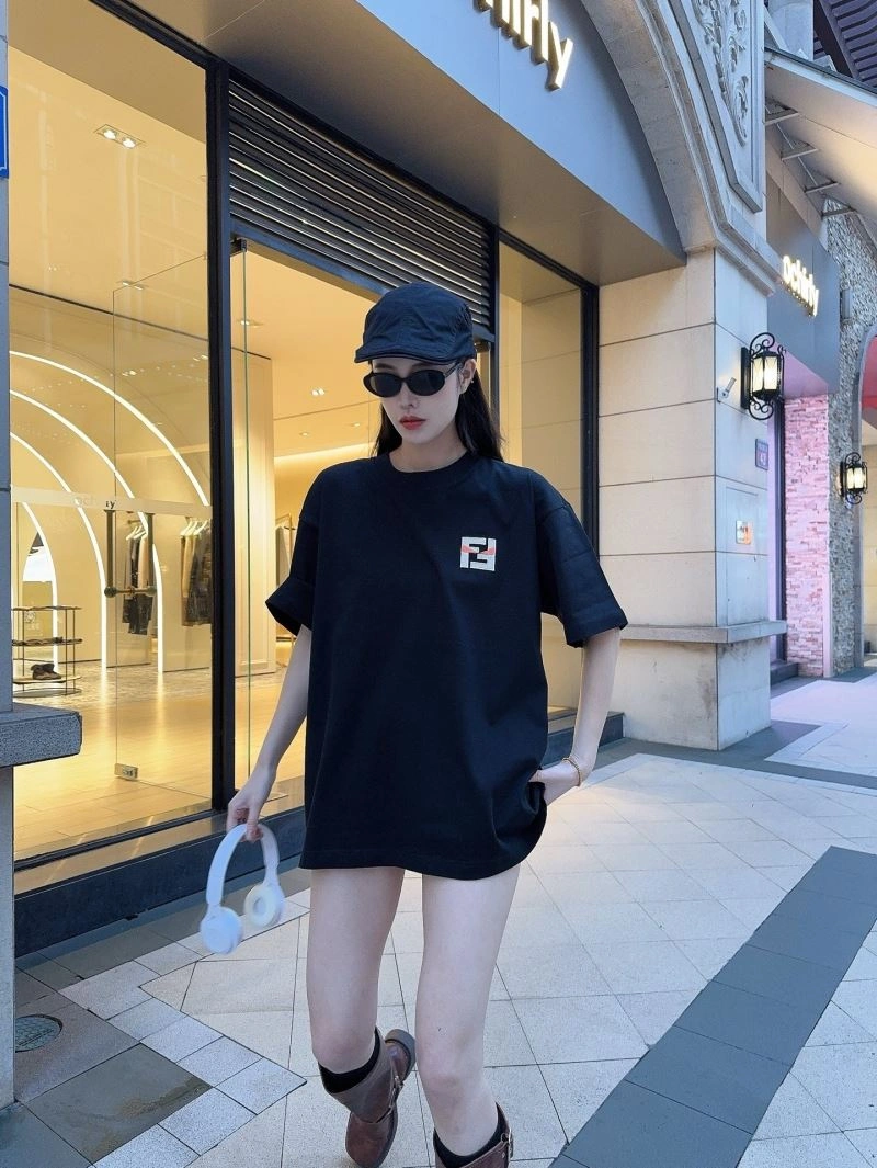Factory-made Fendi T-Shirts