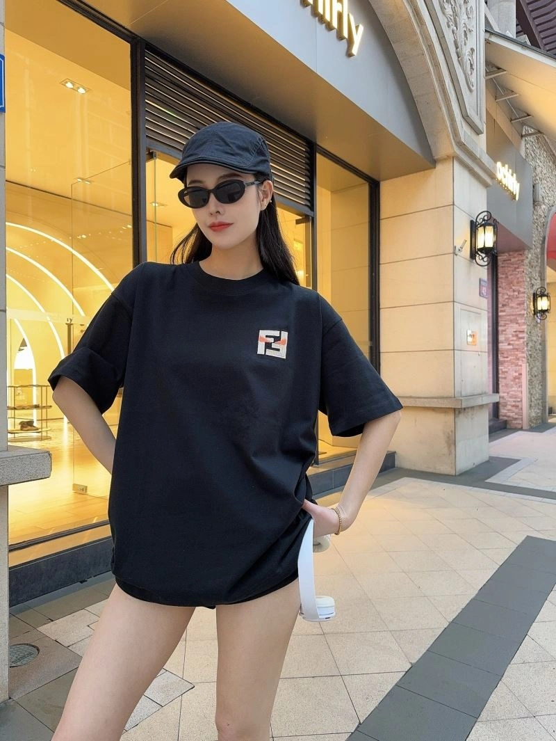 Factory-made Fendi T-Shirts