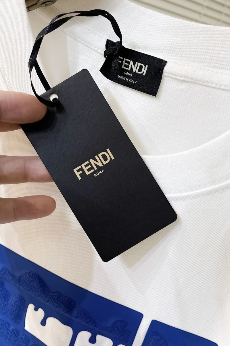 Top mirror Fendi T-Shirts