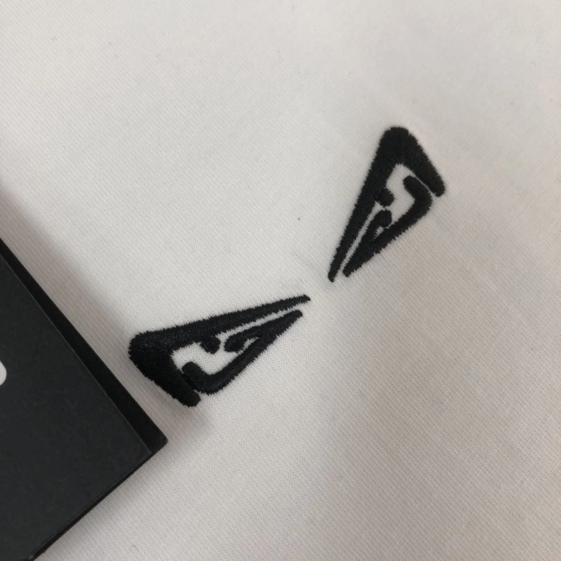 Bargain Fendi T-Shirts
