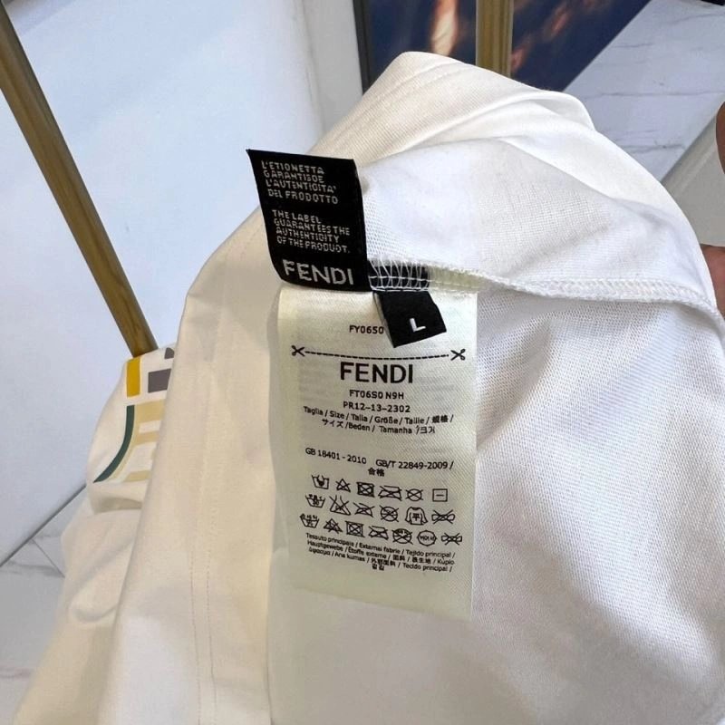 Bargain Fendi T-Shirts