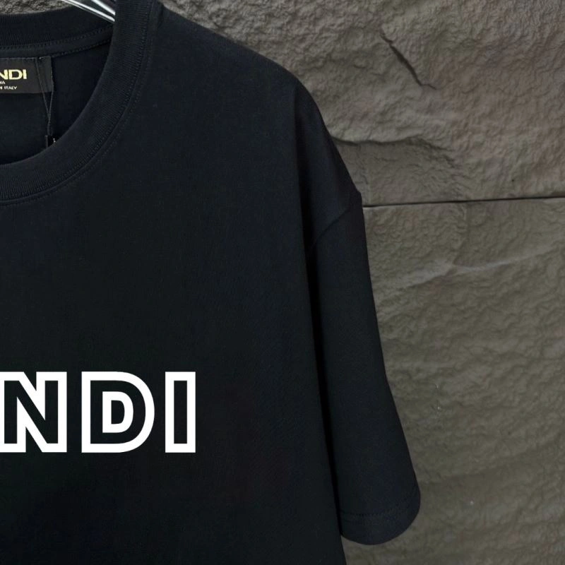 Top mirror Fendi T-Shirts