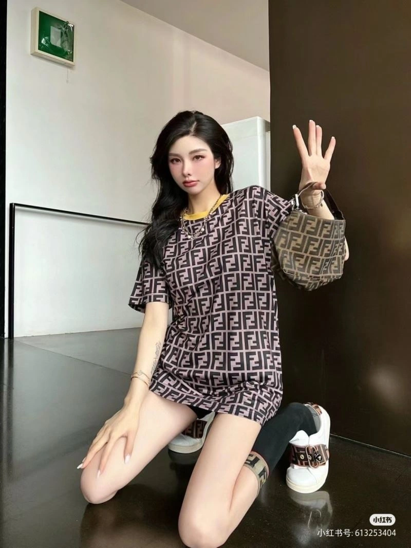Top mirror Fendi T-Shirts