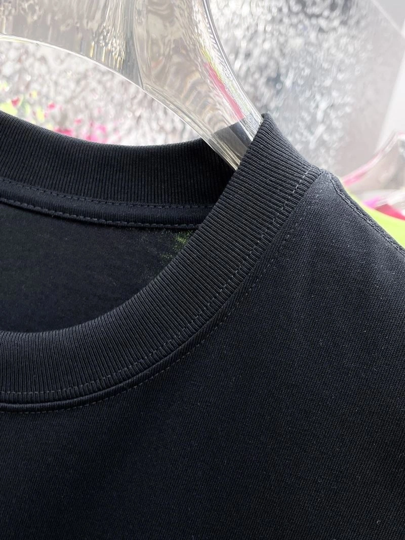 Top match Fendi T-Shirts