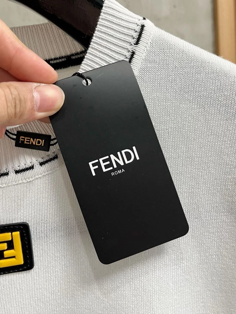 Bargain Fendi T-Shirts