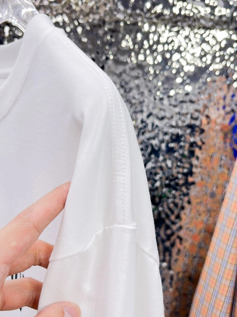 Top match Fendi T-Shirts
