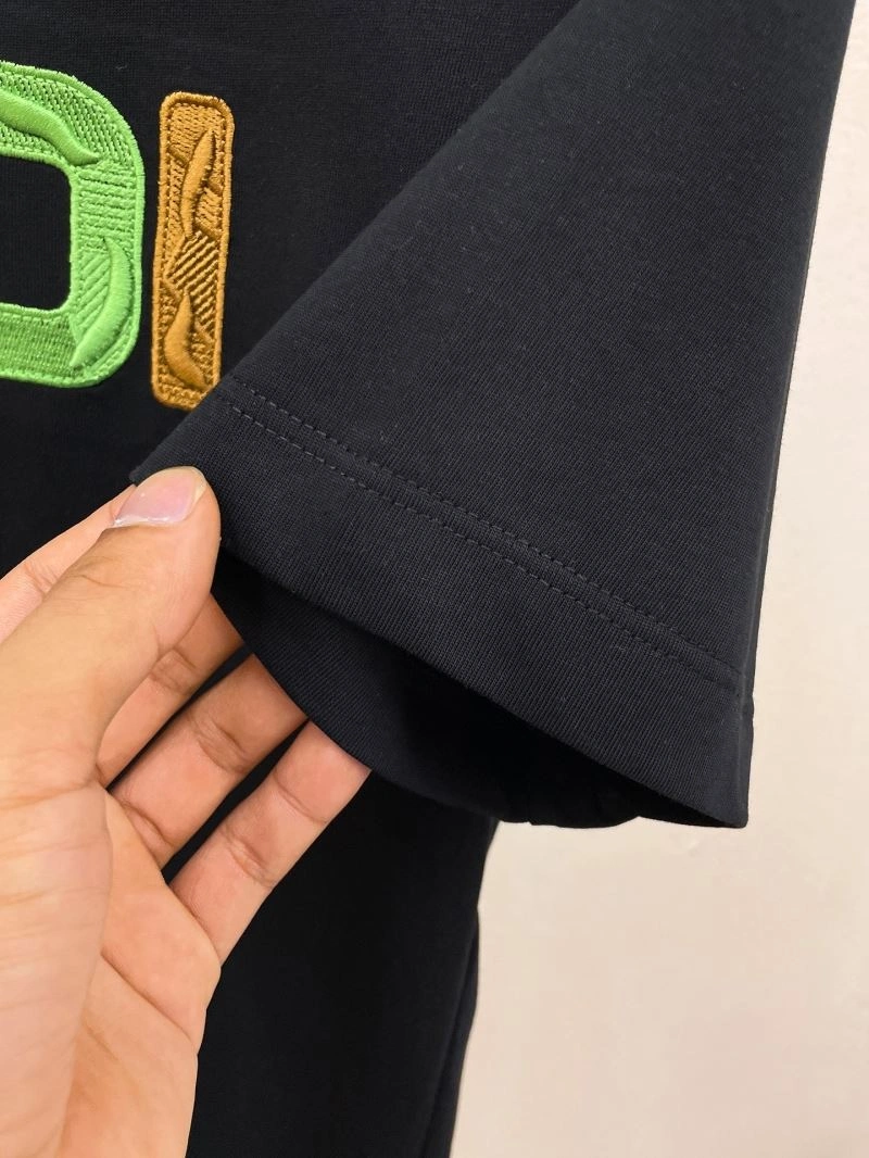 Factory-made Fendi T-Shirts