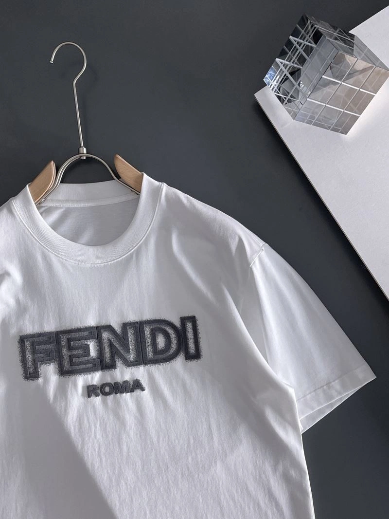Low-cost Fendi T-Shirts
