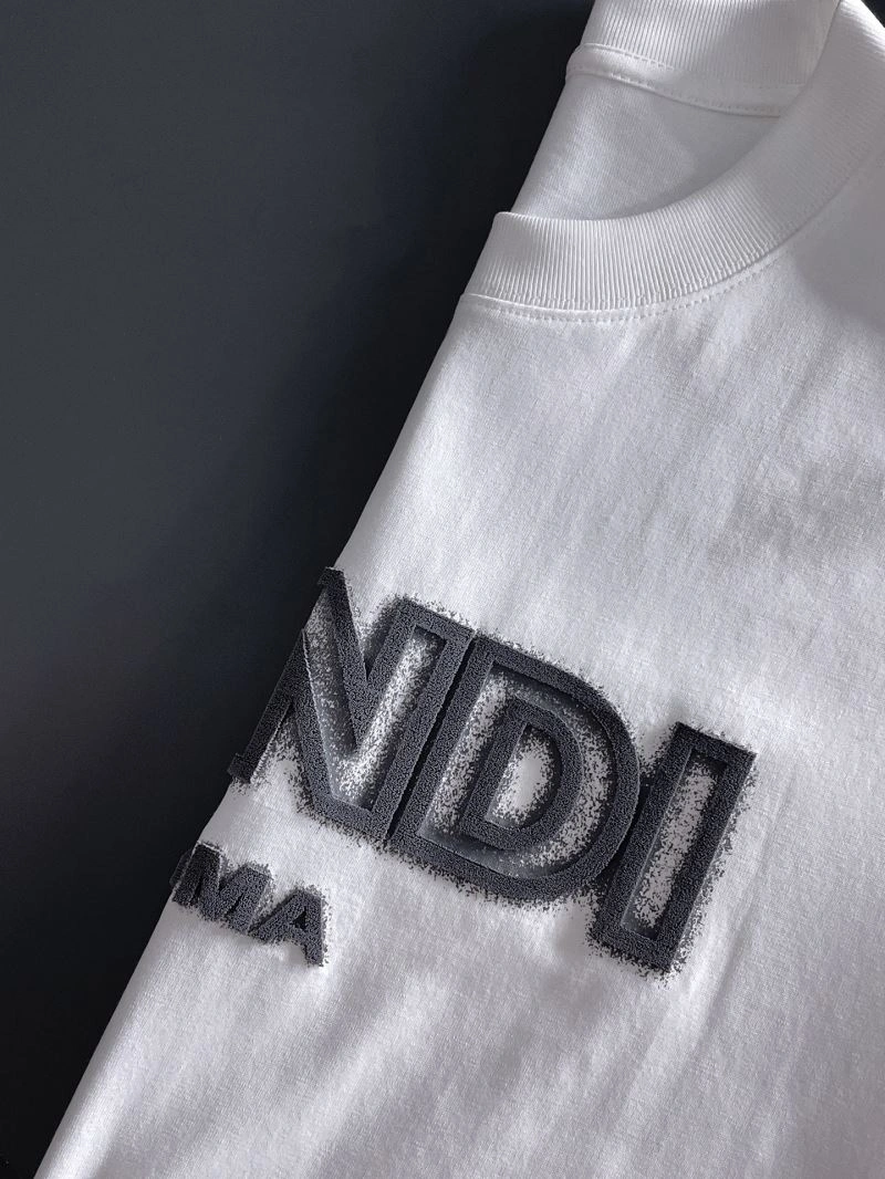 Low-cost Fendi T-Shirts