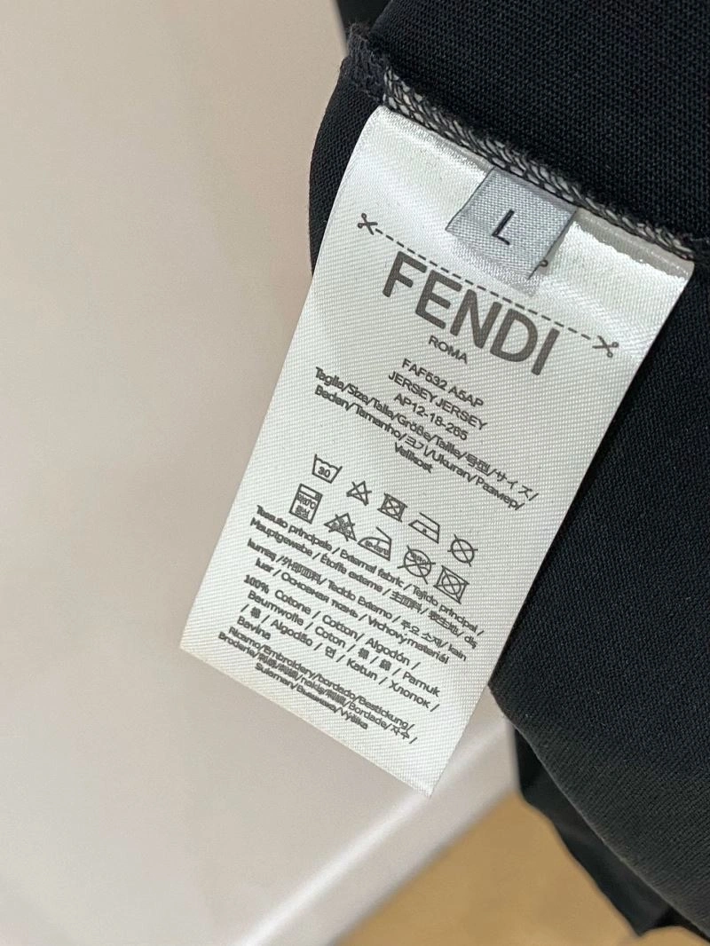 Bargain Fendi T-Shirts