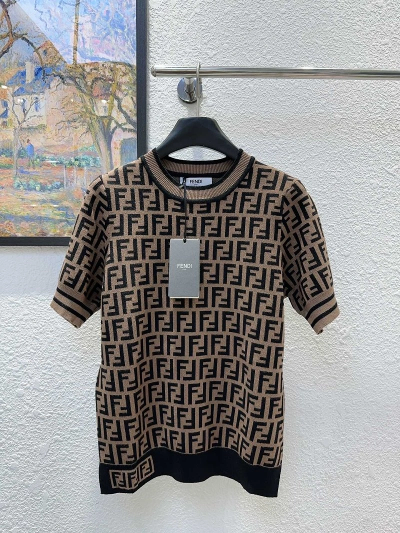 Low-cost Fendi T-Shirts