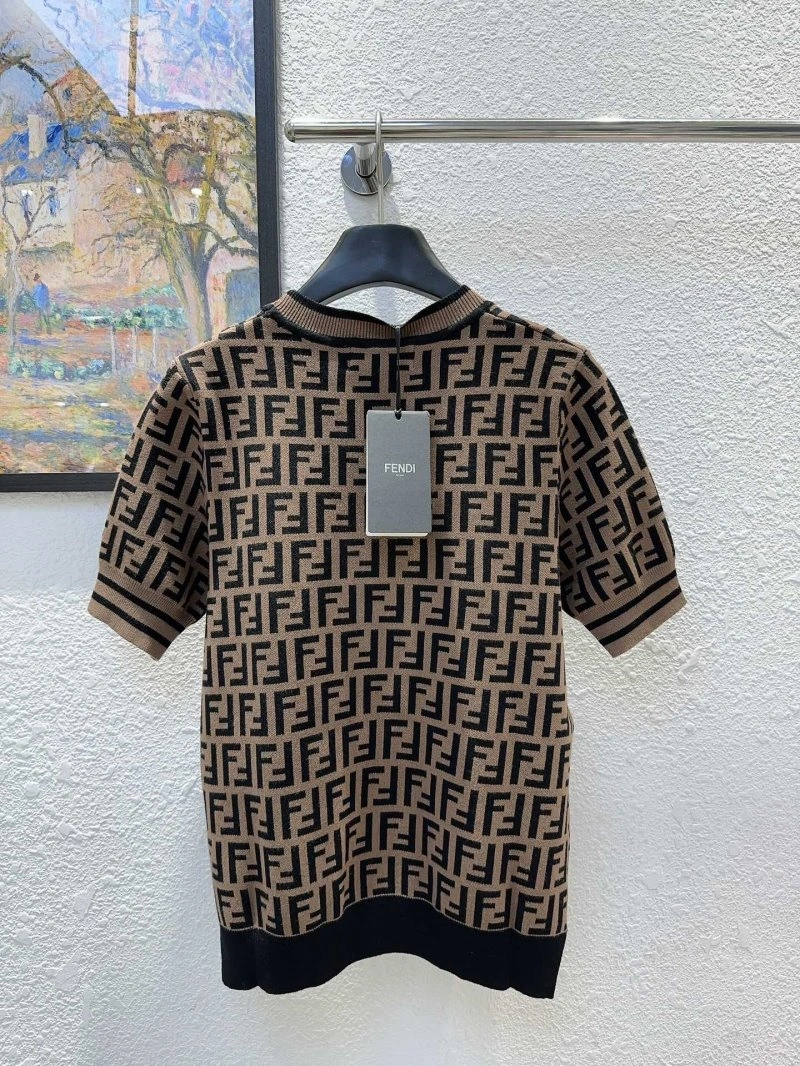 Low-cost Fendi T-Shirts