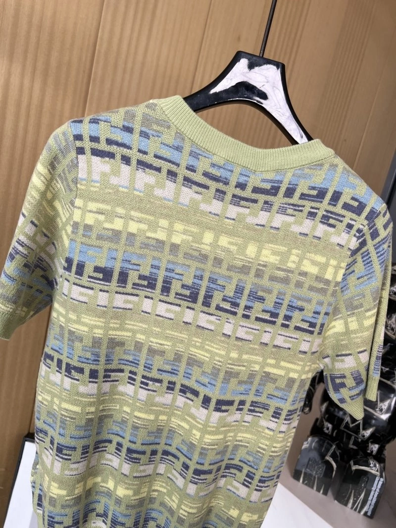 Bargain Fendi T-Shirts