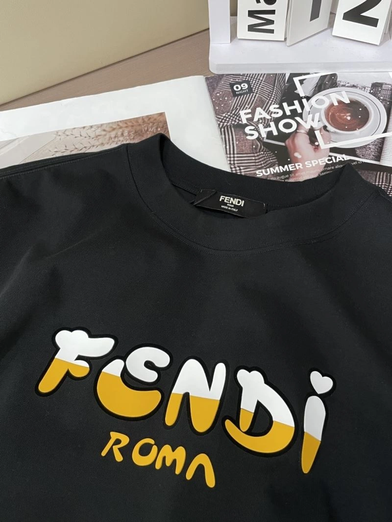 Top match Fendi T-Shirts