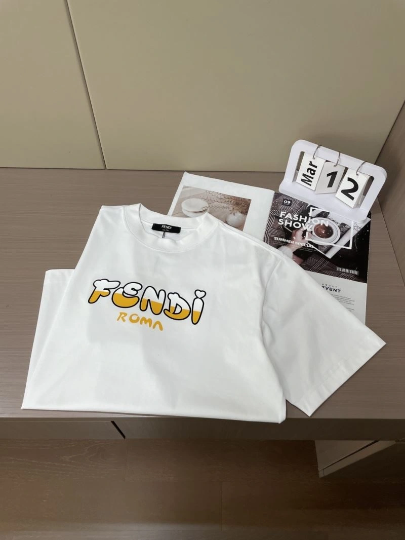 Top match Fendi T-Shirts