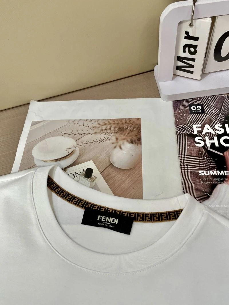 Top match Fendi T-Shirts