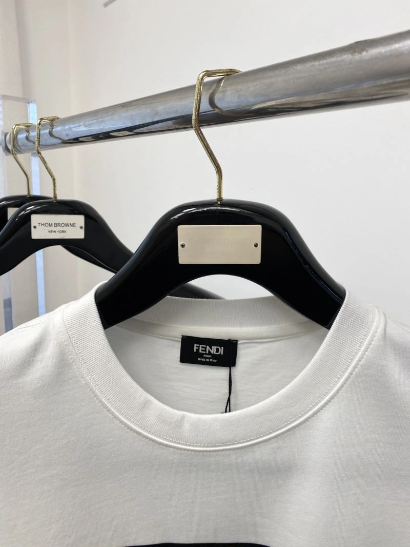 Accurate model Fendi T-Shirts