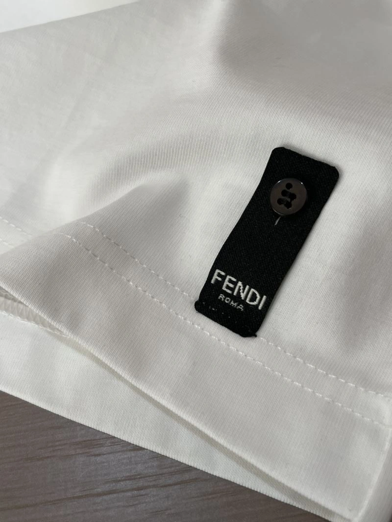 Top mirror Fendi T-Shirts