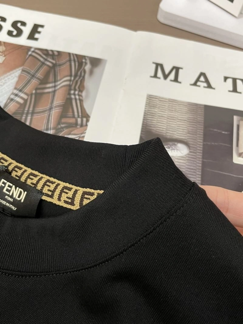 Low-cost Fendi T-Shirts