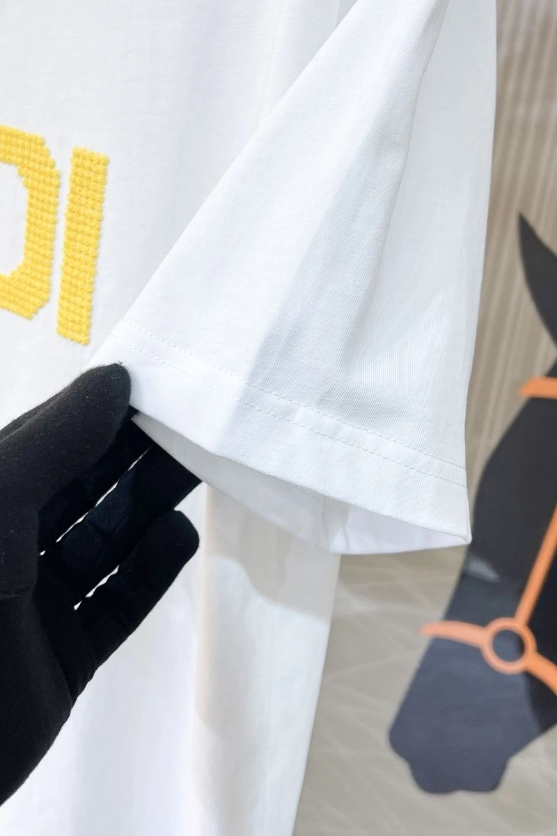 Accurate model Fendi T-Shirts