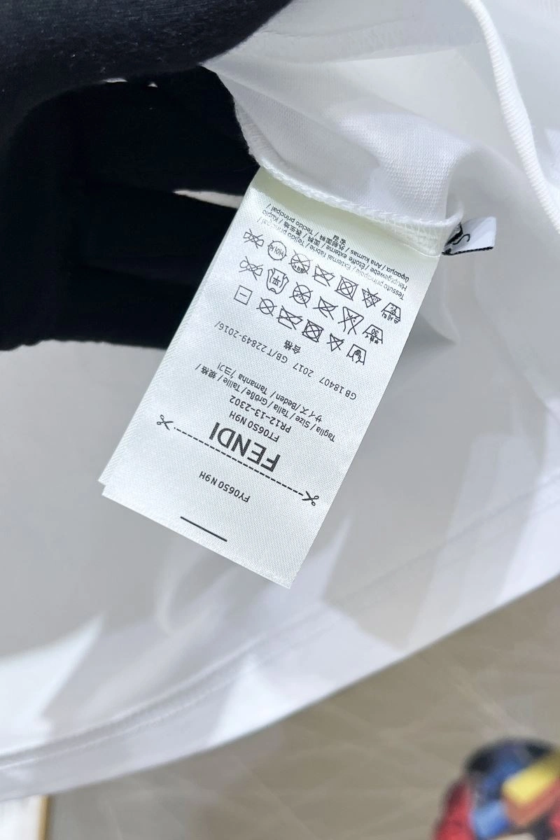 Accurate model Fendi T-Shirts