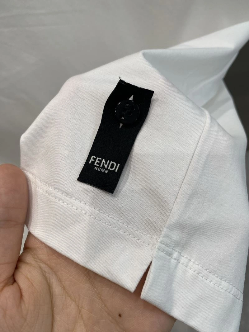 Bargain Fendi T-Shirts