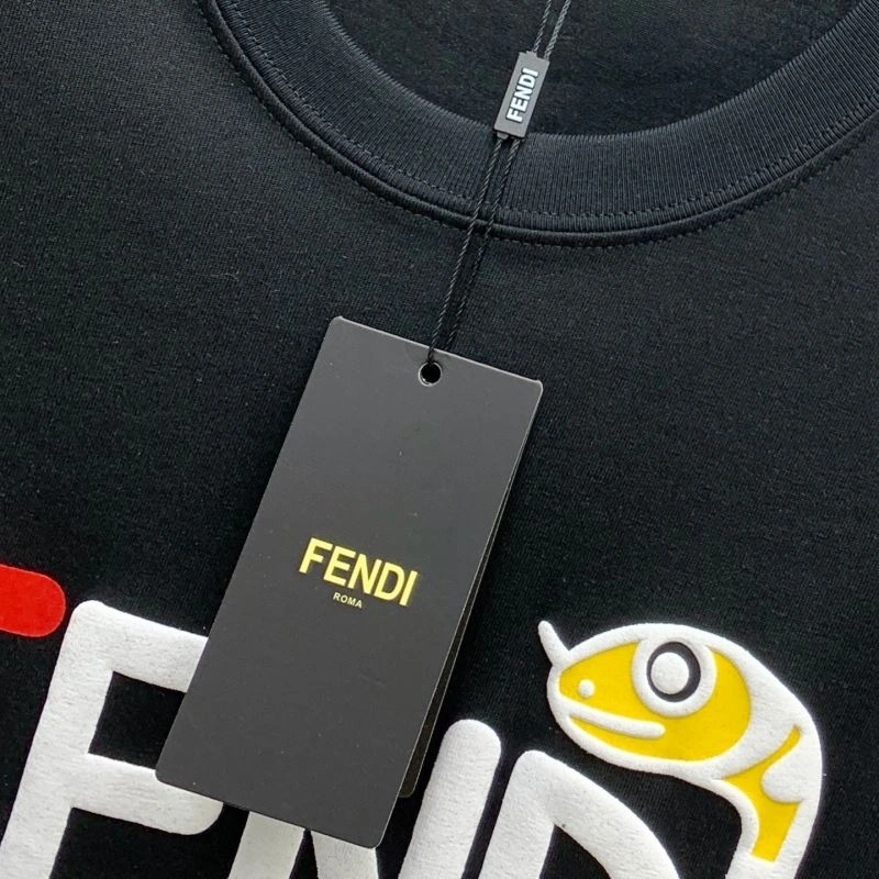 Low-cost Fendi T-Shirts