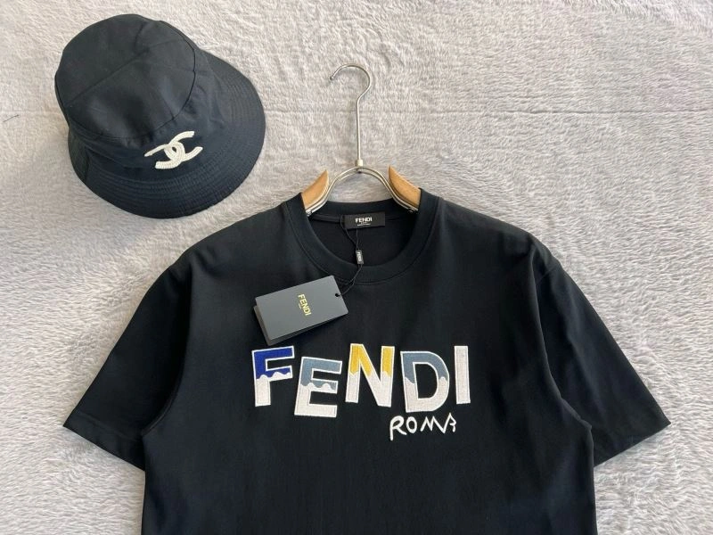 Low-cost Fendi T-Shirts