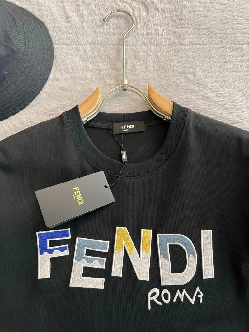 Low-cost Fendi T-Shirts