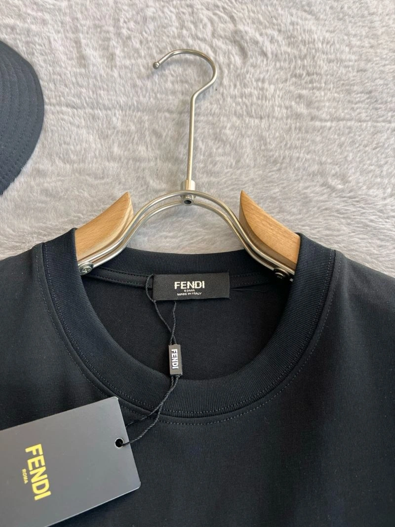 Low-cost Fendi T-Shirts