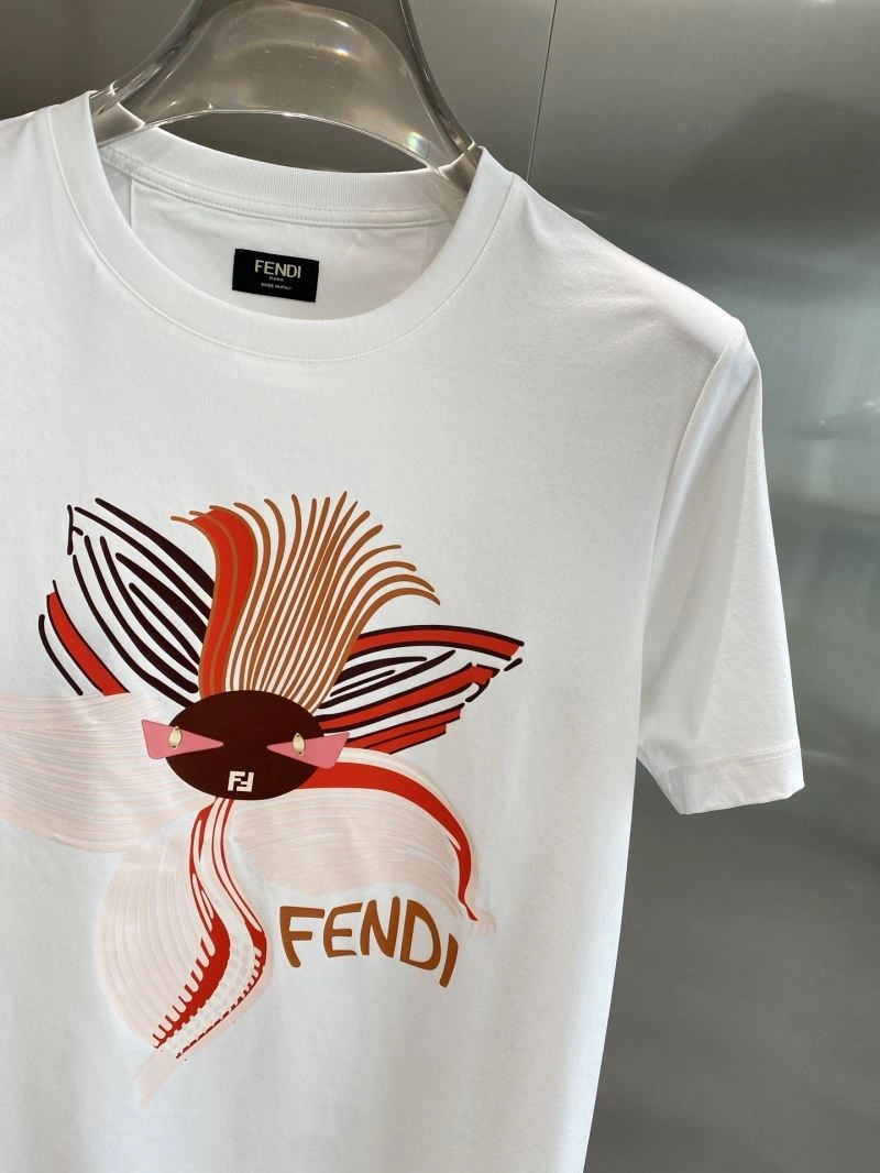 Low-cost Fendi T-Shirts