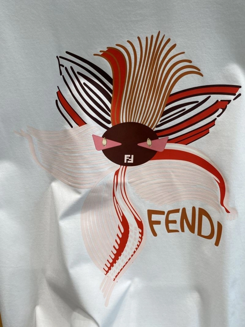 Low-cost Fendi T-Shirts