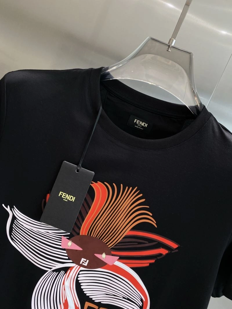 Bargain Fendi T-Shirts