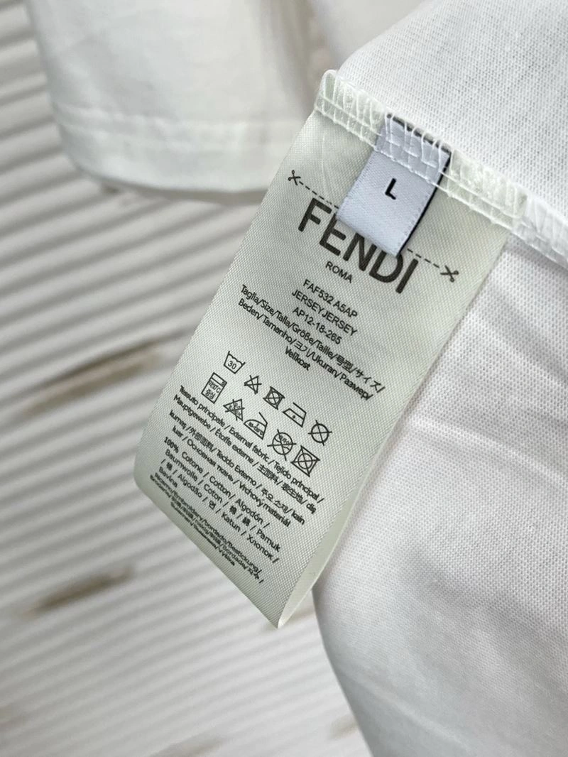 Top mirror Fendi T-Shirts