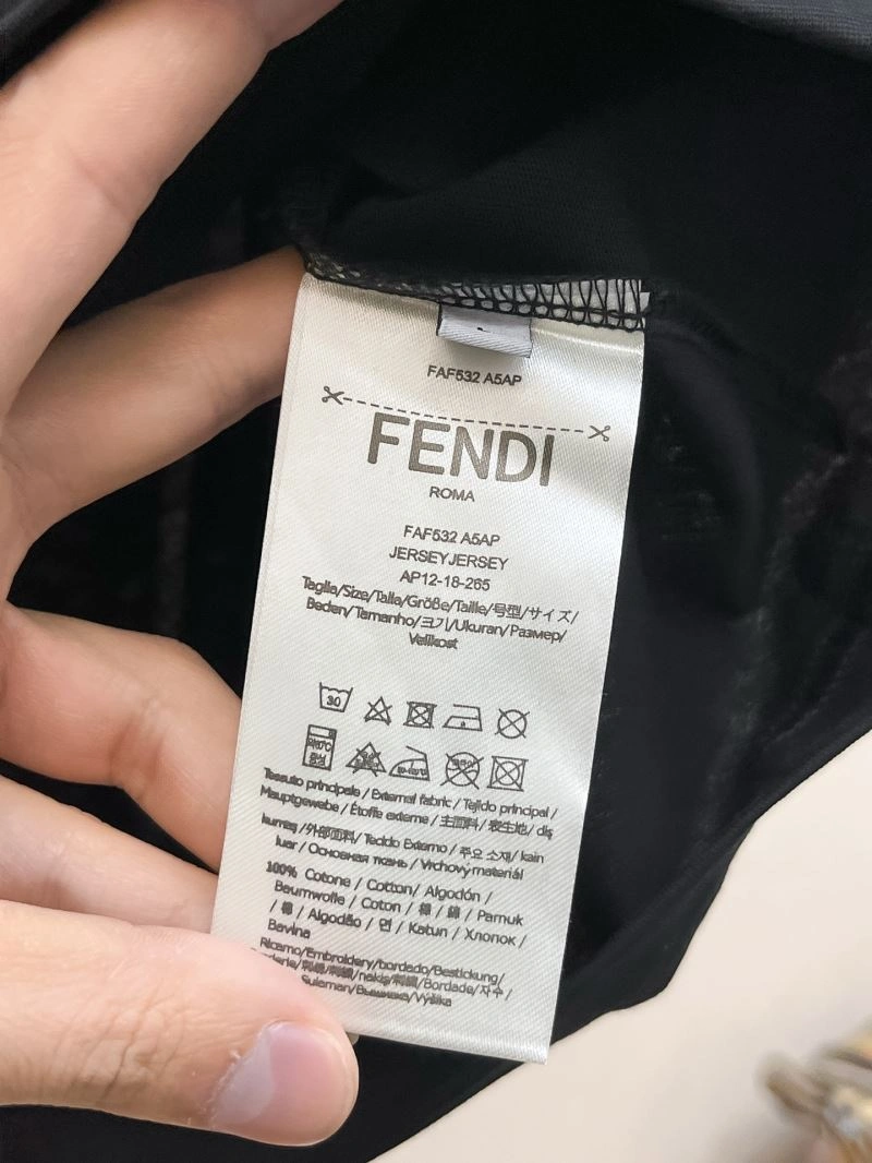 Top mirror Fendi T-Shirts