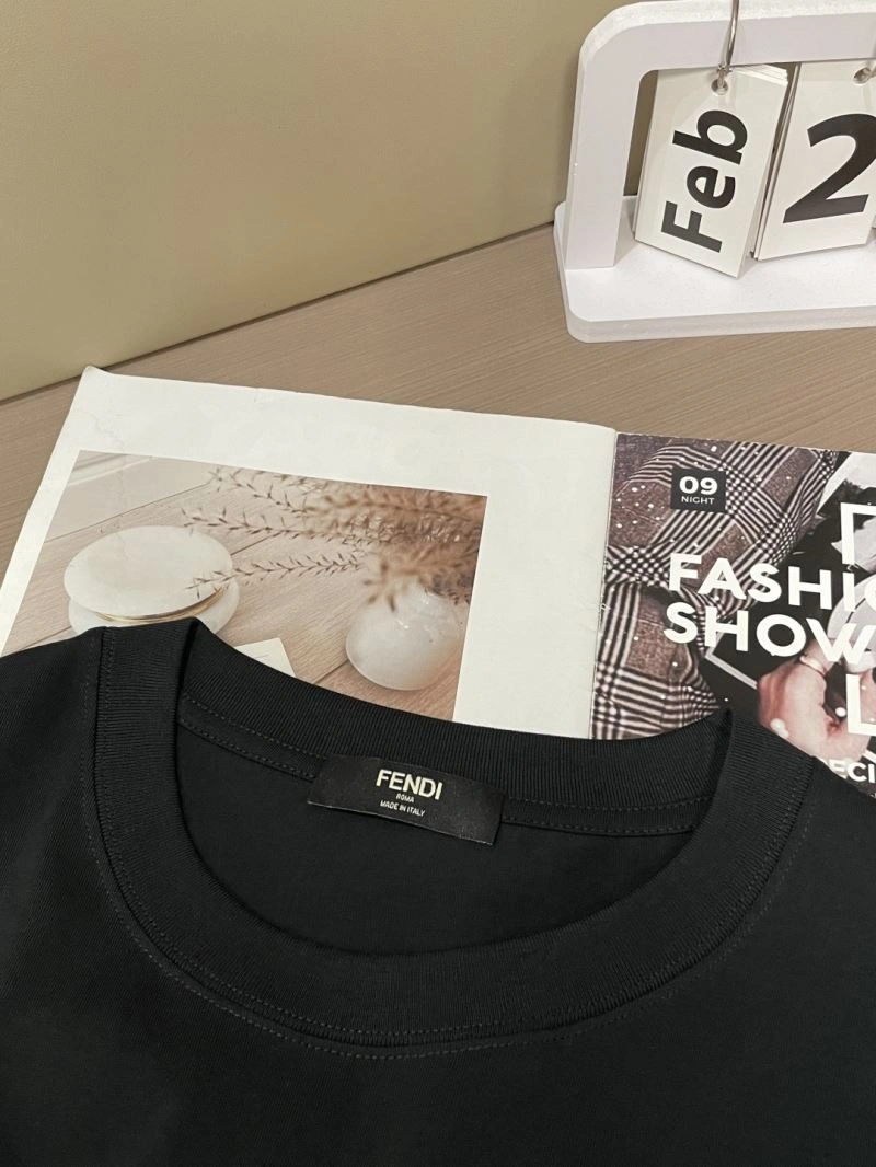 Accurate model Fendi T-Shirts