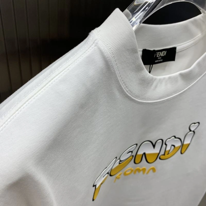 Top mirror Fendi T-Shirts