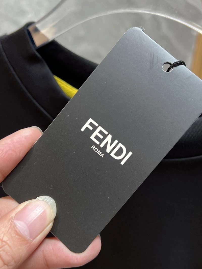 Accurate model Fendi T-Shirts