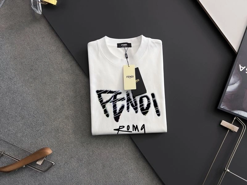 Top match Fendi T-Shirts