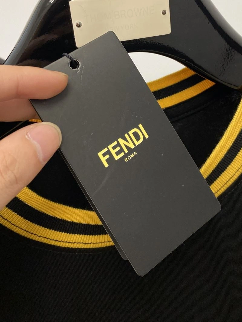 Bargain Fendi T-Shirts