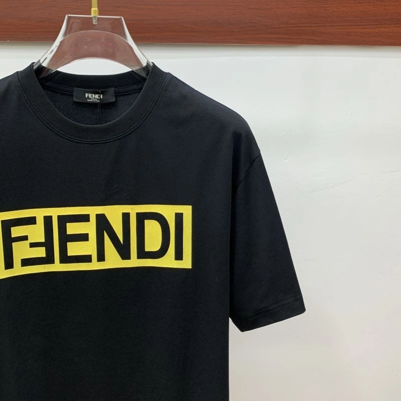 Top mirror Fendi T-Shirts