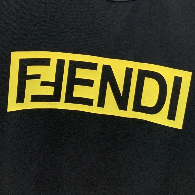 Top mirror Fendi T-Shirts