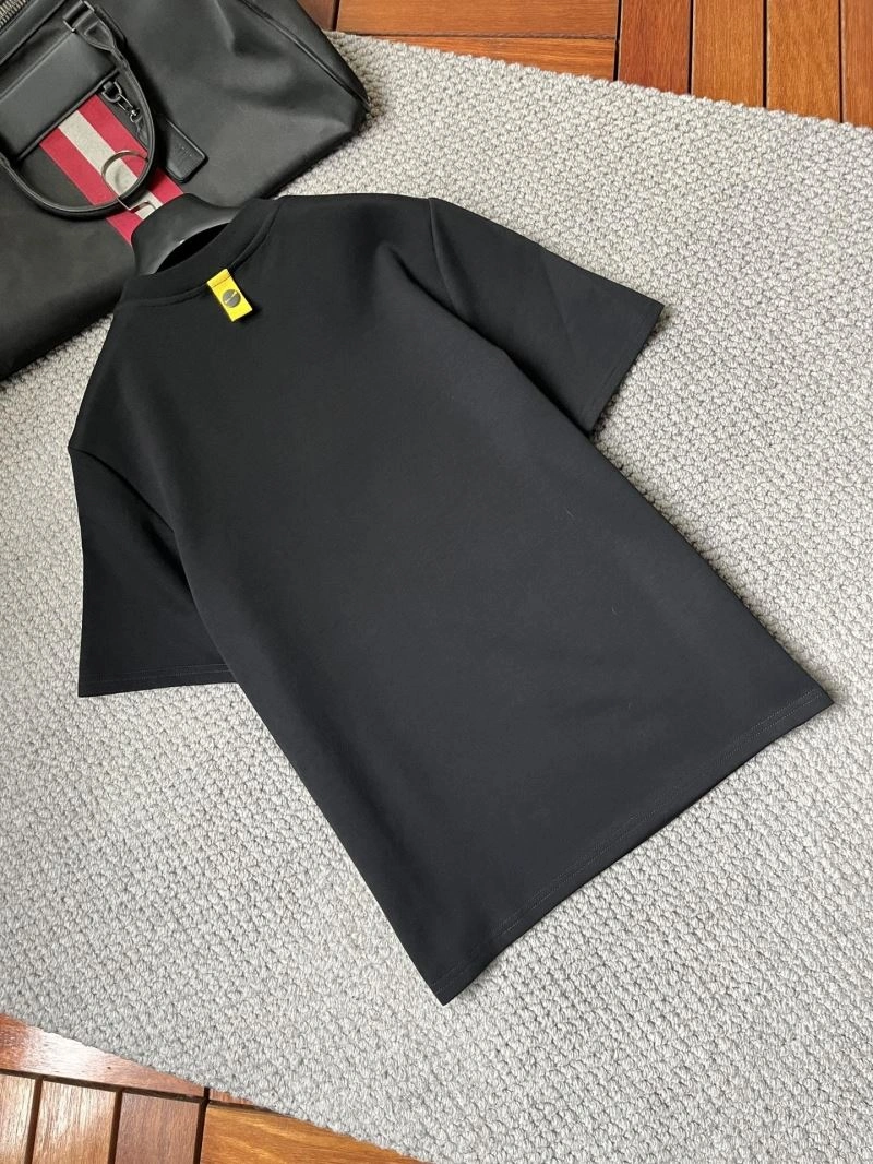 Accurate model Fendi T-Shirts
