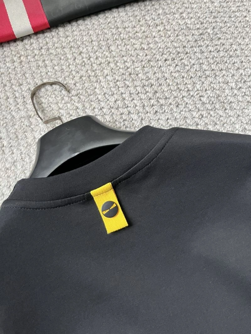Accurate model Fendi T-Shirts