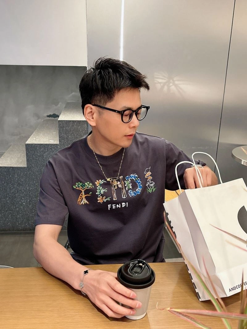 Inexpensive Fendi T-Shirts