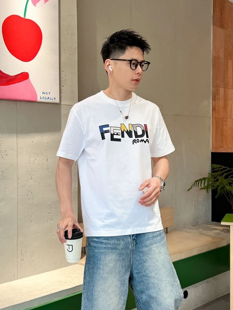 Bargain Fendi T-Shirts