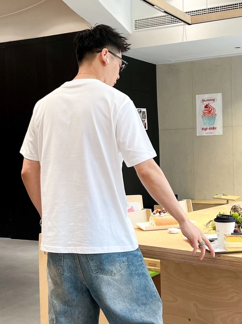 Bargain Fendi T-Shirts