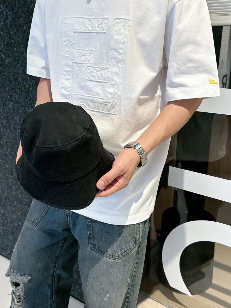 Factory-made Fendi T-Shirts